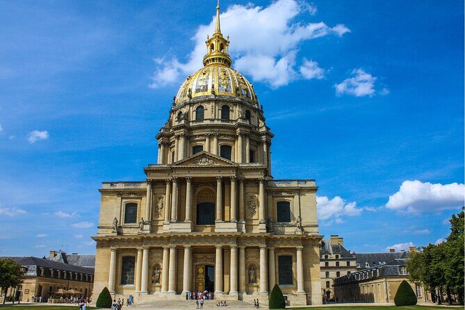 Paris Les Invalides: Napoleon's Tomb and Army Museum Entry Ticket - Exploring Paris’s Historic Heart: Les Invalides, Napoleon’s Tomb & Army Museum