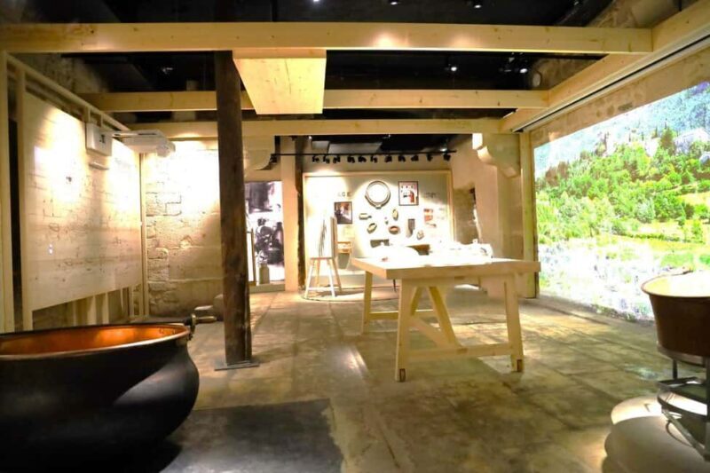 Paris: Living Cheese Museum Guided Tour with Cheese Tasting - A Deep Dive Into the Living Cheese Museum Tour in Paris