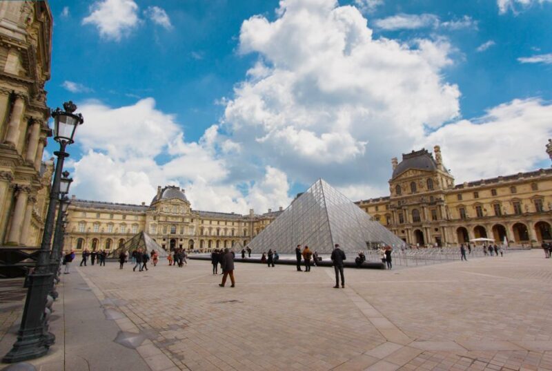Paris: Louvre Museum Highlights and Mona Lisa Tour - An In-Depth Look at the Louvre Highlights Tour