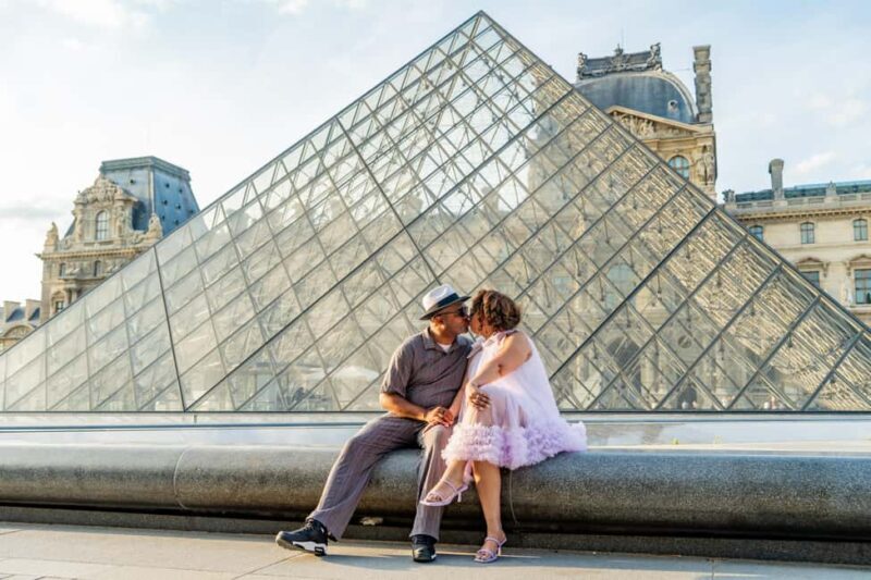 Paris: Louvre Photo Shoot - The Backdrops: Iconic and Artistic