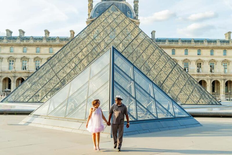 Paris: Louvre Photo Shoot - The Experience Provider and Logistics