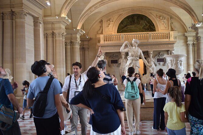 Paris Louvre Small Group Tour with Pre-Reserved Tickets - Group Size and Tour Logistics