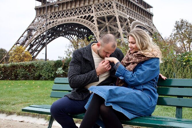 Paris Luxury Private Professional Photoshoot at the Eiffel Tower - Why choose this photoshoot experience?