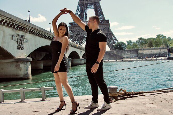 Paris Luxury Private Professional Photoshoot at the Eiffel Tower - Meeting Point and Logistics
