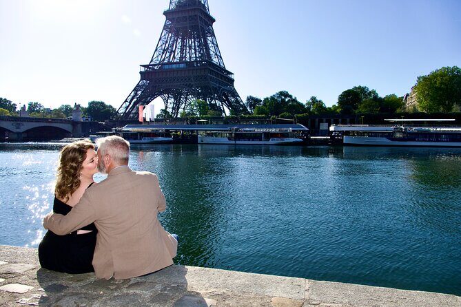 Paris Luxury Private Professional Photoshoot at the Eiffel Tower - FAQ