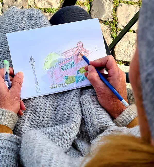 Paris: Montmartre Drawing tour with a local artist - Key Points