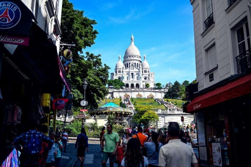 Paris: Montmartre Food Tour with 10 Local Tastings & Wines - Who Is This Tour Best For?