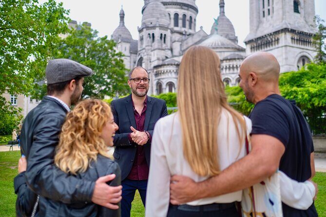 Paris Montmartre Free Walking Tour in English - In-Depth Look at the Itinerary