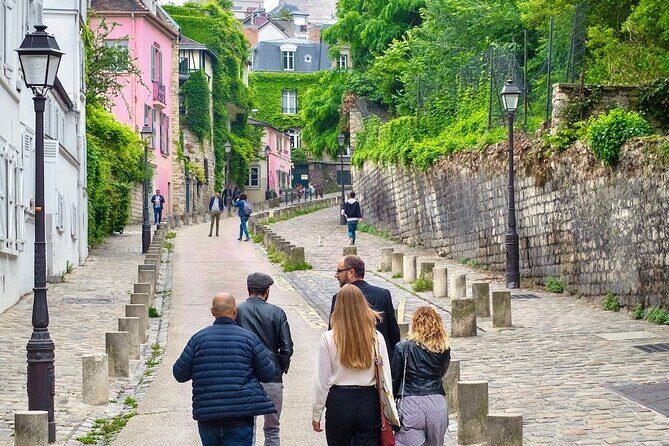 Paris Montmartre Free Walking Tour in English - The Value of a Free, Tip-Based Tour