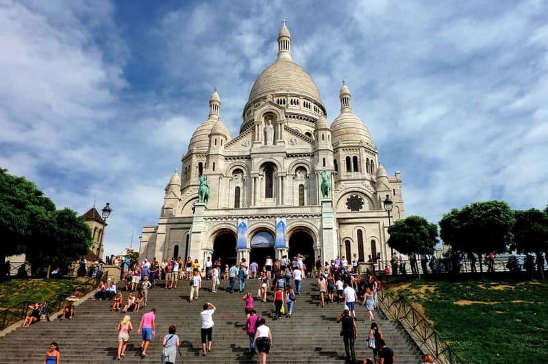 Paris: Montmartre Hidden Gems and Highlights Walking Tour - The Guides Make the Difference