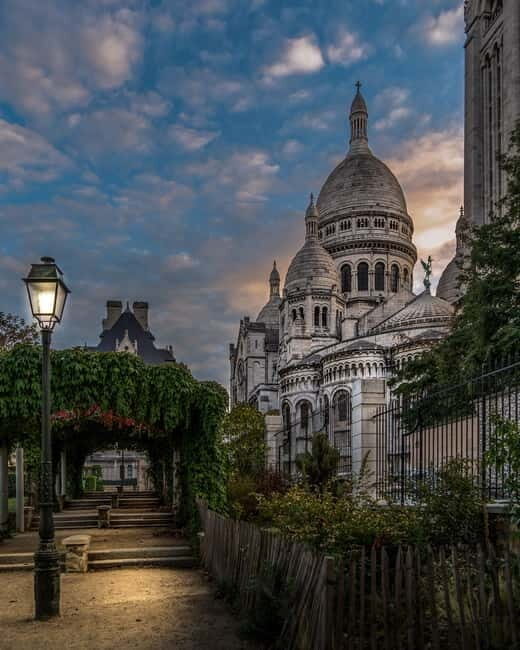 Paris: Montmartre Highlights Walking Tour with a Local Guide - The Sum Up
