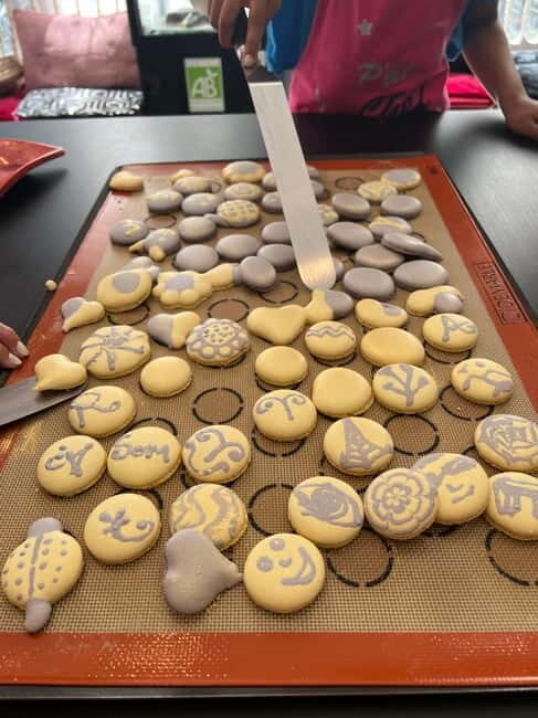 Paris: Montmartre Macaron Baking Workshop - FAQs