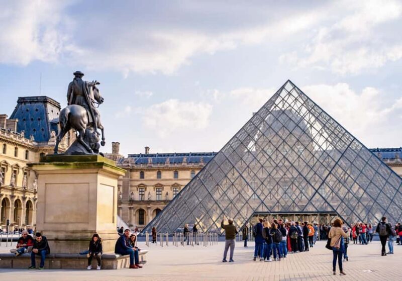 Paris: Montmartre, Notre-Dame, & Louvre Tour with Cruise - The Sum Up