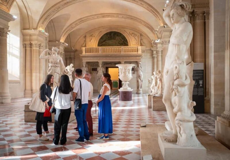 Paris: Montmartre, Notre-Dame, & Louvre Tour with Cruise - FAQ