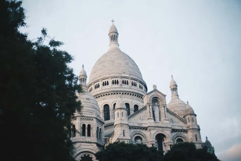 Paris: Montmartre Walking Tour with Sacré-Cur Basilica - Key Points