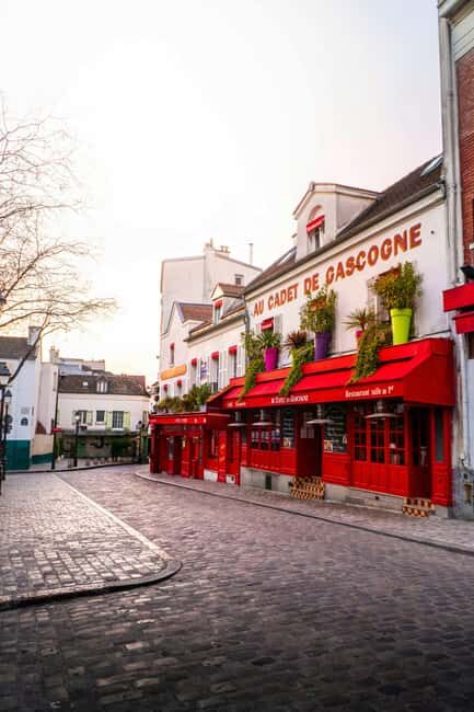 Paris: Montmartre Walking Tour with Sacré-Cur Basilica - The Detailed Experience: What to Expect