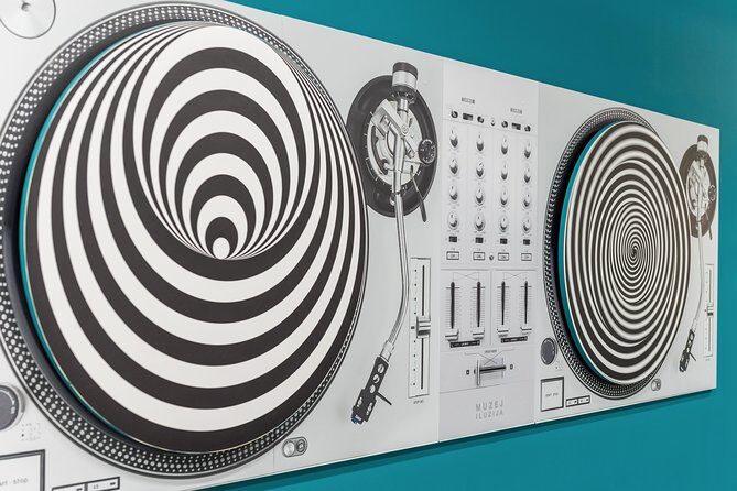 Paris Museum of Illusions Entry Ticket - FAQs