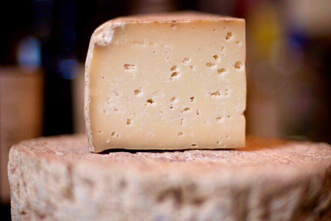 Paris: Notre Dame Gourmet Food & Wine Tour with a Culinary School - What to Expect on the Tour