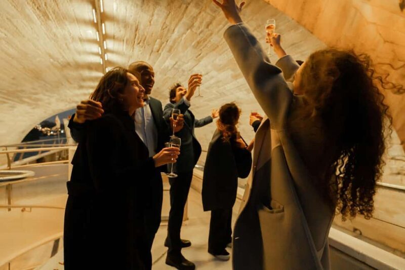 Paris : NYE Special Diner Cruise on the Seine River - Authentic Insights from Reviews