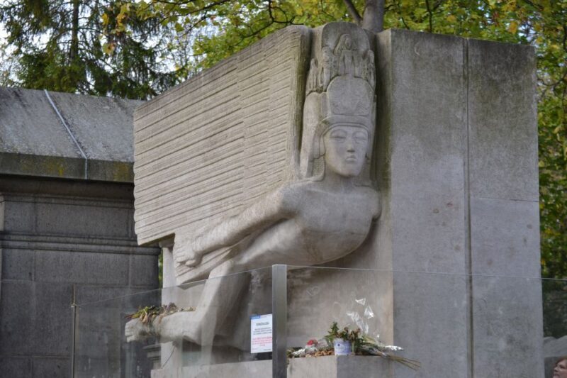 Paris: Père Lachaise Cemetery Private Tour - A Closer Look at the Père Lachaise Private Tour