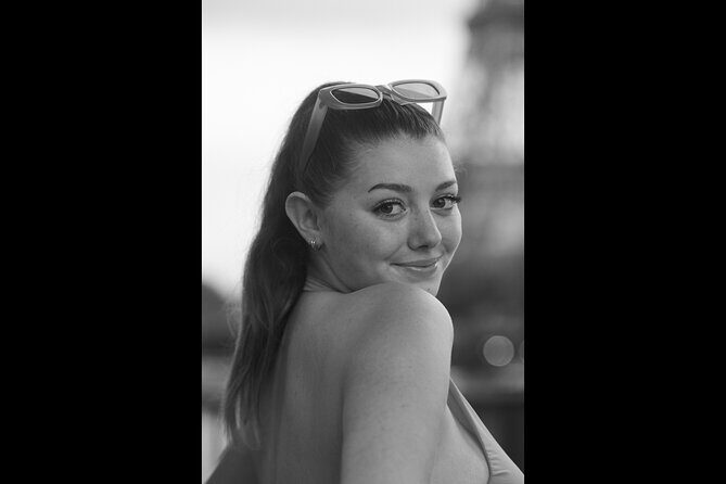 PARIS PHOTO - Joyful stroll for a Private Professional Shoot - The Experience: What to Expect
