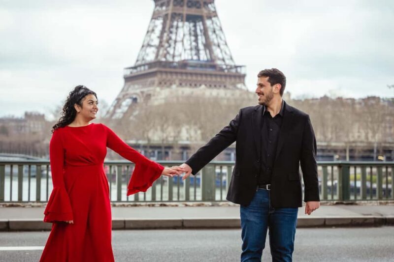 Paris photographer 1 hour near the Eiffel Tower or in Paris - Breakdown of the Experience