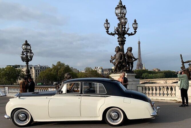 Paris Picturesque Romanic Luxury Vintage Rolls Royce Tour - An Elegant Way to See Paris