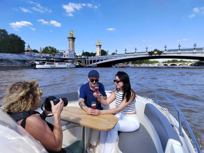 Paris: Private Boat Cruise on Seine River - An Authentic View of Paris from the Seine