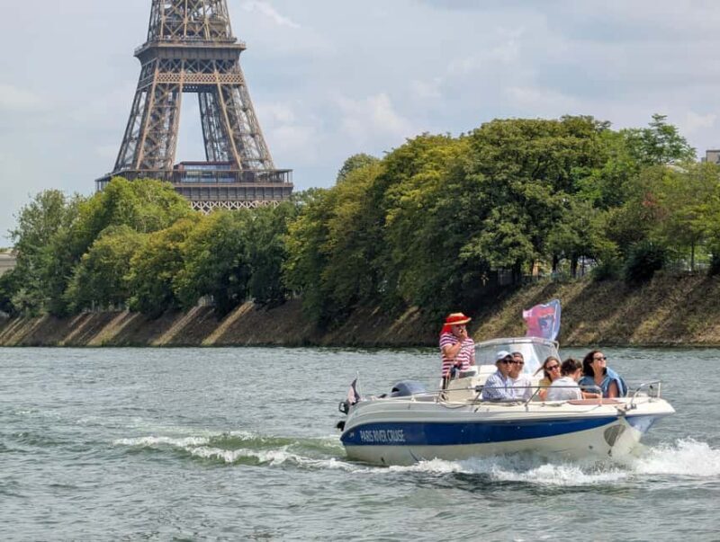 Paris: Private Boat Cruise on Seine River - FAQ