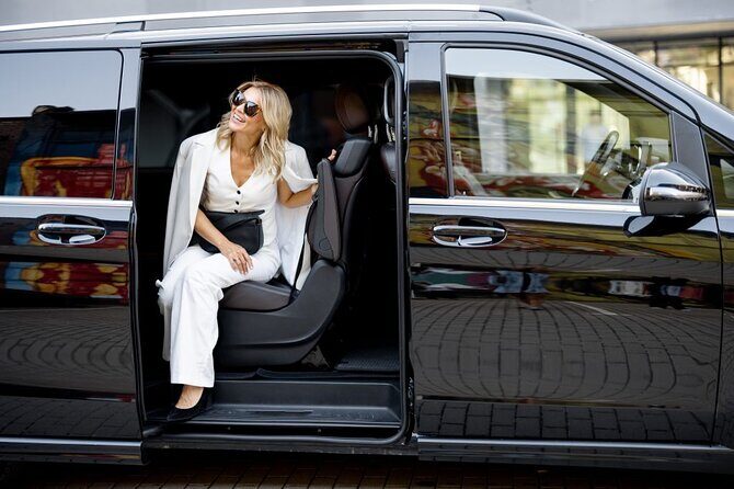 Paris Private Car Service with Driver - Who Will Love This Service?