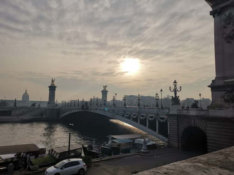 Paris: Private Custom Highlights and Gems Tour with a Local - Authentic Experiences and Local Insights