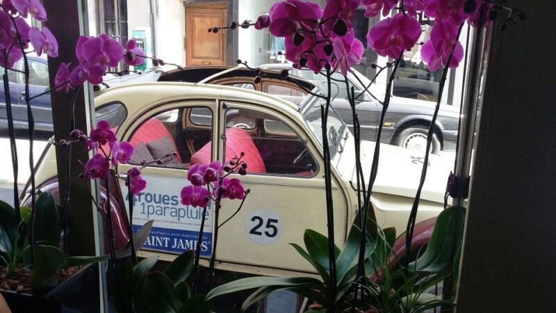 Paris: Private little-known places tour in Citroën 2CV 2h - FAQ