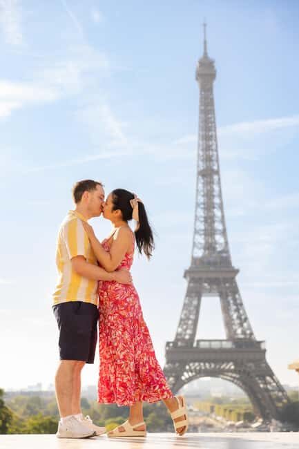 Paris: Private Photoshoot at the Eiffel Tower - An Authentic Parisian Photo Experience