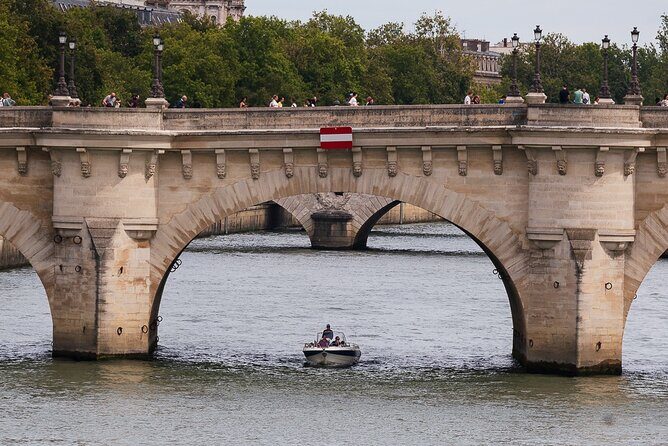 Paris Private Seine River Cruise with your Captain Guide - Frequently Asked Questions