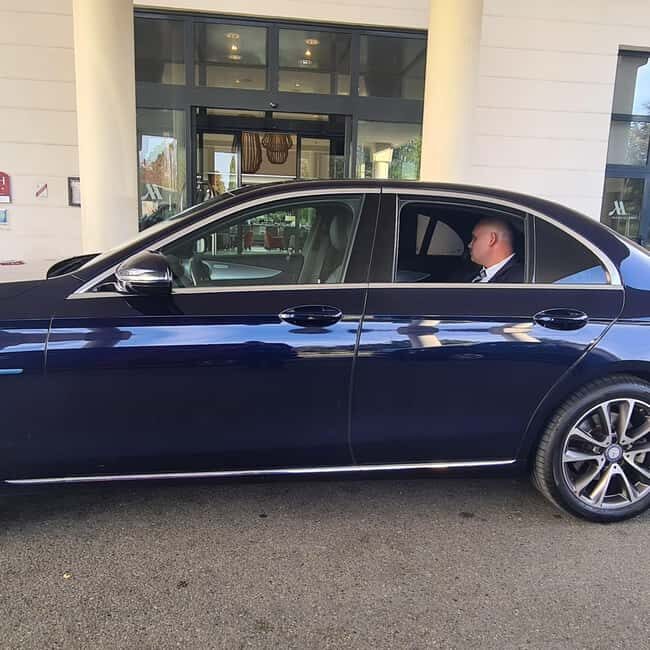 Paris: Private Tour by Chauffer-Driven Car - Key Points