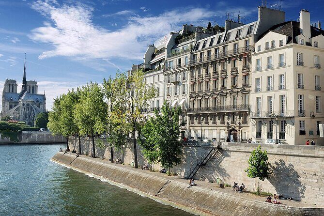 Paris Private Tour - Elegant and Luxury Tour Le Marais - Key Points