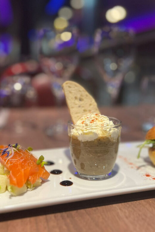 Paris: River Seine Cruise with 3-Course Lunch - The Experience in Detail