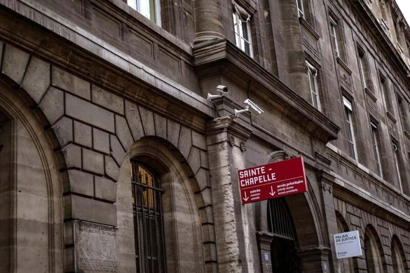 Paris: Sainte-Chapelle, Conciergerie, Notre Dame Guided Tour - The Experience – What Sets It Apart