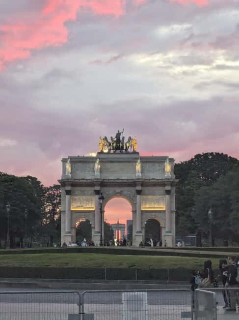 Paris : Scandals Guided Walking Tour - Discover the Hidden Side of Paris with the Scandals Guided Walking Tour