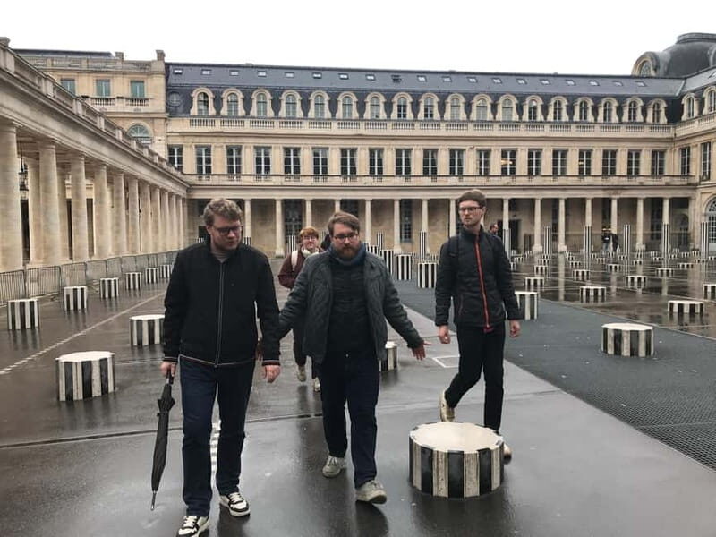 Paris : Scandals Guided Walking Tour - FAQs