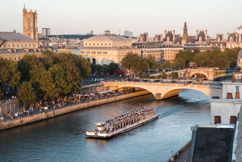 Paris : Scenic Cruise on the Seine River with Champagne - Authentic Insights from Reviews