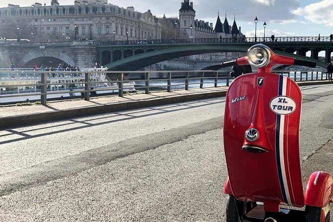Paris - Segway Tour 120 min - Authentic Traveler Experiences