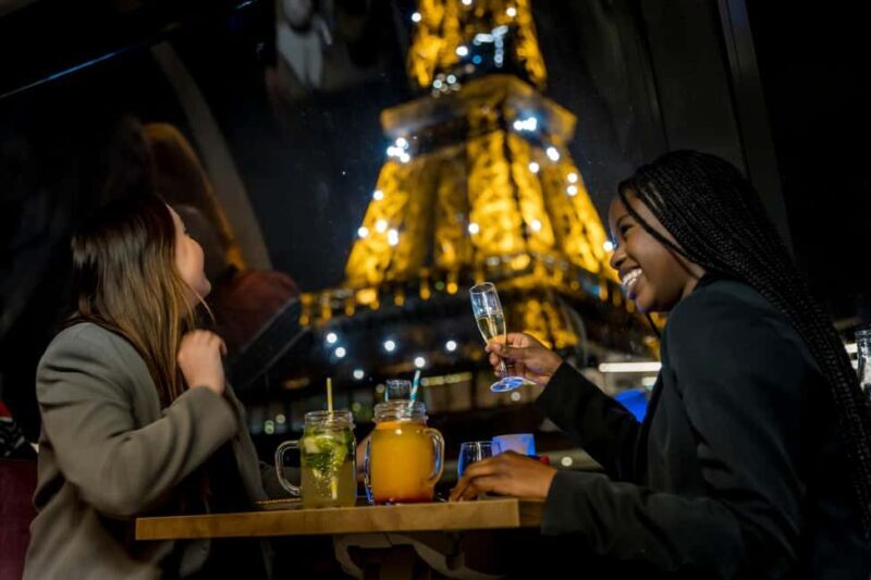 Paris: Seine River Champagne Dinner Cruise with Live Music - What Makes This Cruise Stand Out?
