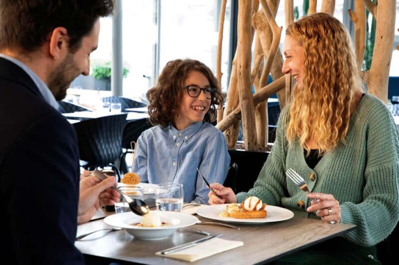 Paris: Seine River Cruise and 3-course Bistro Lunch - An Overview of the Experience