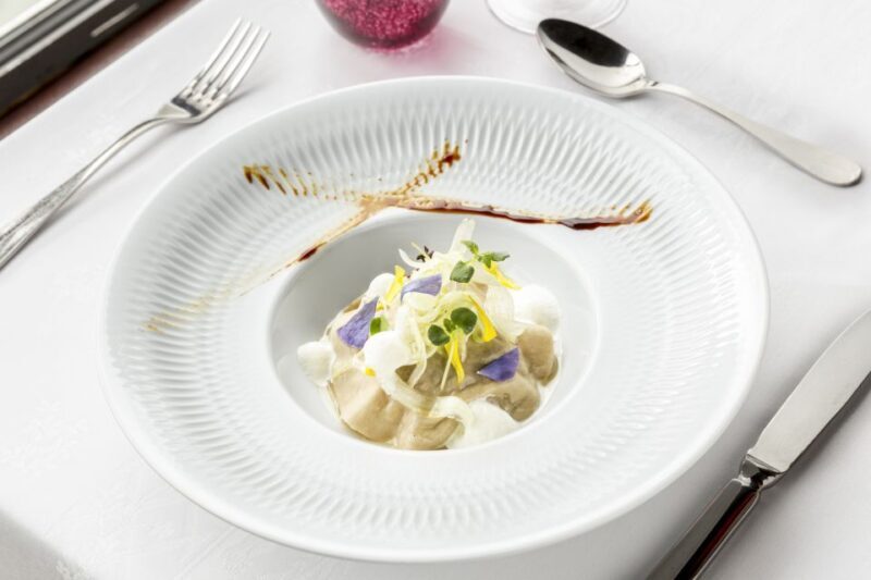 Paris: Seine River Cruise with 3-Course Dinner & Live Music - Practical Details and Tips