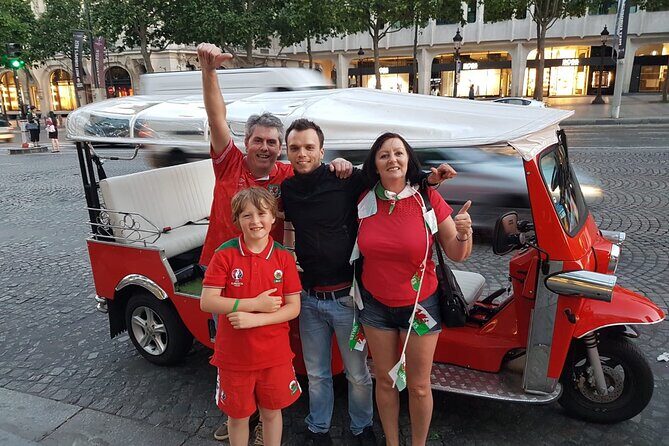 Paris Sightseeing by Tuk Tuk Golf Cart 2 hours - Key Points