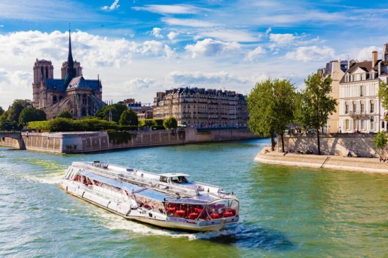 Paris: Sightseeing Cruise on the Seine with 3-Course Lunch - Detailed Itinerary and Landmarks