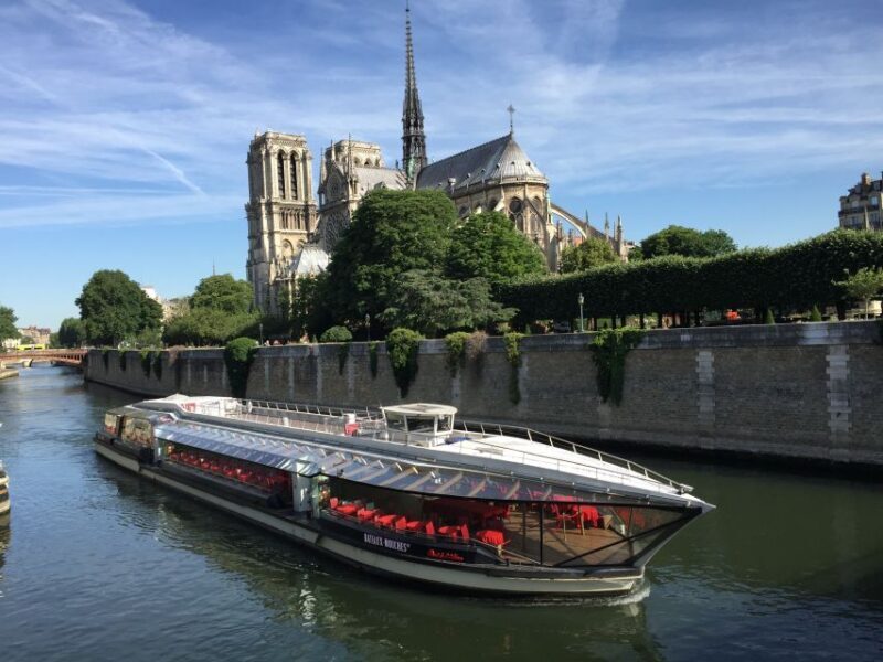 Paris: Sightseeing Cruise on the Seine with 3-Course Lunch - Live Music and Atmosphere