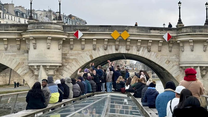 Paris: Sightseeing Cruise with 'Les Incollables' Quiz - What Reviewers Say