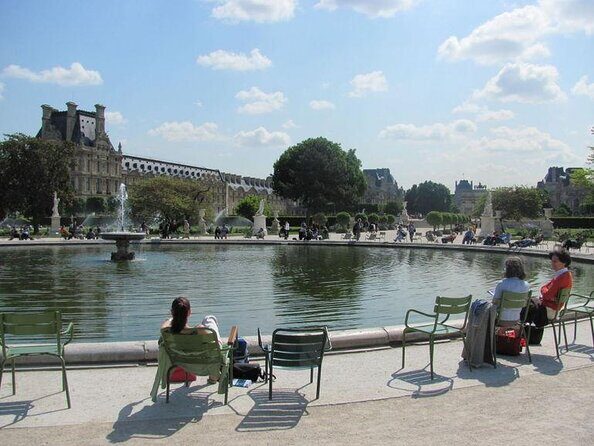Paris Small Group Guided Bike Tour of Must-See Sights - Key Points